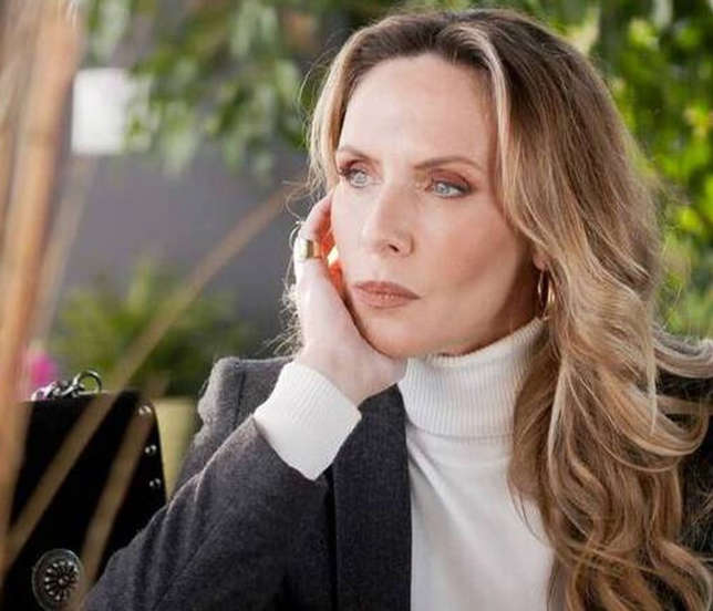 Η Εβελίνα Παπούλια μιλάει περί γάμου - Cool.com.cy