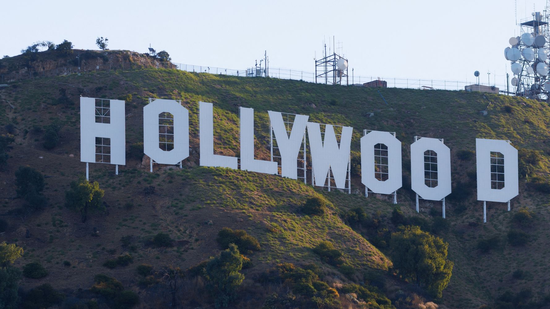 Παραλύει το Hollywood. Κατεβαίνουν σε απεργία και οι ηθοποιοί! - Cool ...